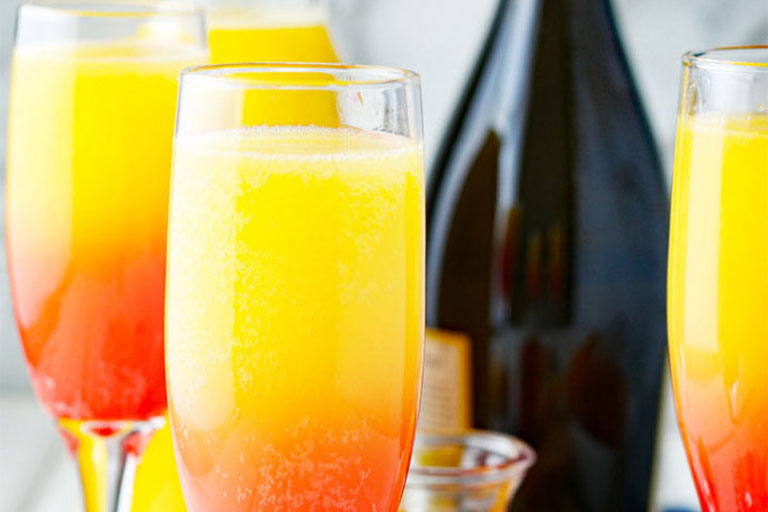 Christmas Morning Mimosa Recipe | Drinks Aisle